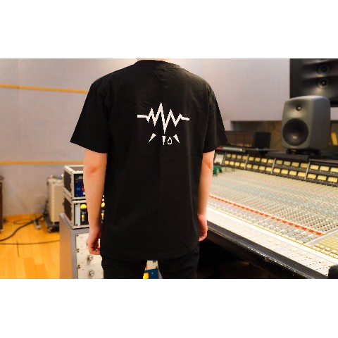 【Neru】Tシャツ BK（Mサイズ） / vvstore