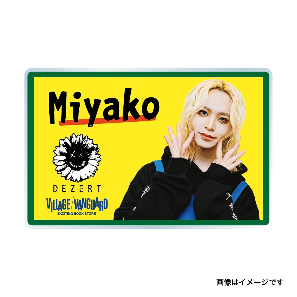 【DEZERT】 POP風アクリルバッジ Miyako / vvstore